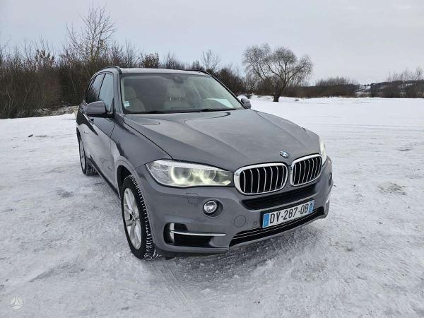 Grey BMW X5 2015 in Taurage, with an engine capacity of 2.99 L and mileage of 196 thousand km for 17300 €, photo 3 on AUTOMOTO.COM.LV