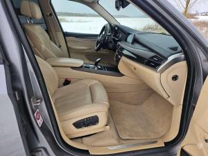 Pelēks BMW X5 2015 Tauragė, ar dzinēja tilpumu 2.99 L un nobraukumu 196 tūkst. km par 17300 €, foto 12 vietnē AUTOMOTO.COM.LV