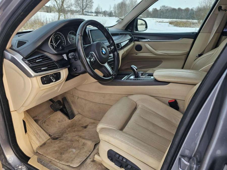 Pelēks BMW X5 2015 Tauragė, ar dzinēja tilpumu 2.99 L un nobraukumu 196 tūkst. km par 17300 €, foto 20 vietnē AUTOMOTO.COM.LV