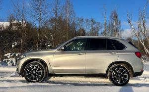 Grey BMW X5 2015 in Utena, with an engine capacity of 2.00 L and mileage of 297 thousand km for 16700 €, photo  on AUTOMOTO.COM.LV