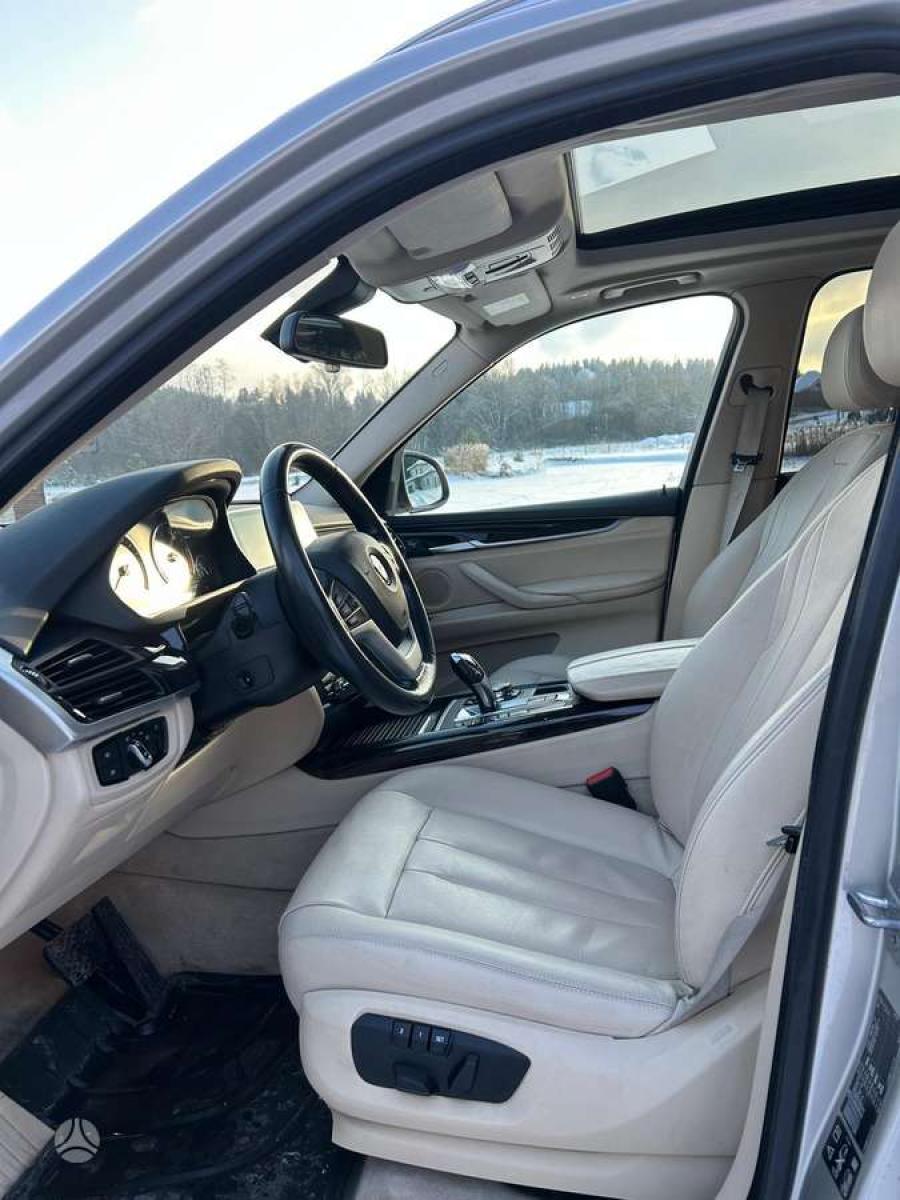 Pelēks BMW X5 2015 Utena, ar dzinēja tilpumu 2.00 L un nobraukumu 297 tūkst. km par 16700 €, foto 12 vietnē AUTOMOTO.COM.LV