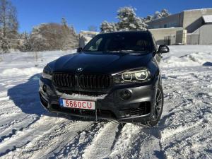 Grey BMW X5 2015 in Vilnius, with an engine capacity of 2.00 L and mileage of 303 thousand km for 17800 €, photo 32 on AUTOMOTO.COM.LV