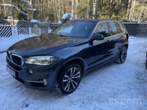 Grey BMW X5 2015 in Tukums, with an engine capacity of 3.00 L and mileage of 346 thousand km for 12990 €, photo  on AUTOMOTO.COM.LV