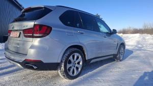 Pelēks BMW X5 2015 Klaipėda, ar dzinēja tilpumu 2.00 L un nobraukumu 135 tūkst. km par 17700 €, foto 22 vietnē AUTOMOTO.COM.LV