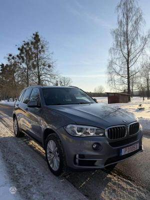 Grey BMW X5 2015 in Prienai, with an engine capacity of 0.00 L and mileage of 188 thousand km for 18999 €, photo 5 on AUTOMOTO.COM.LV