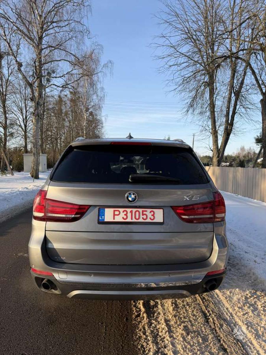 Grey BMW X5 2015 in Prienai, with an engine capacity of 0.00 L and mileage of 188 thousand km for 18999 €, photo 7 on AUTOMOTO.COM.LV