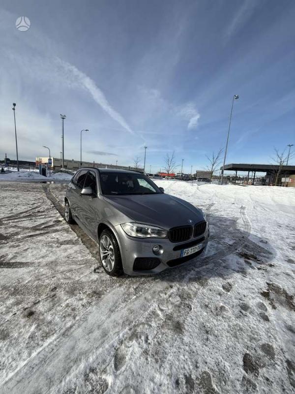 Grey BMW X5 2015 in Klaipeda, with an engine capacity of 2.99 L and mileage of 282 thousand km for 16700 €, photo 1 on AUTOMOTO.COM.LV