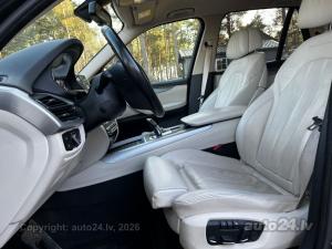 Grey BMW X5 2015 in Tallinn, with an engine capacity of 2.00 L and mileage of 244 thousand km for 17900 €, photo 7 on AUTOMOTO.COM.LV