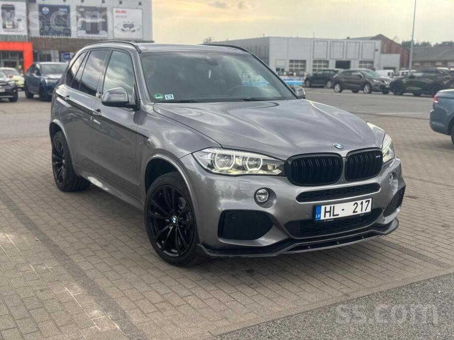 Pelēks BMW X5 2015 Rīga, ar dzinēja tilpumu 3.00 L un nobraukumu 276 tūkst. km par 24500 €, foto 1 vietnē AUTOMOTO.COM.LV