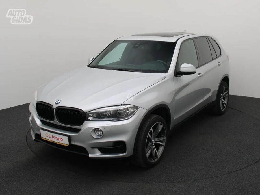 Grey BMW X5 2015 in Vilnius, with an engine capacity of 3.00 L and mileage of 286 thousand km for 17399 €, photo 1 on AUTOMOTO.COM.LV