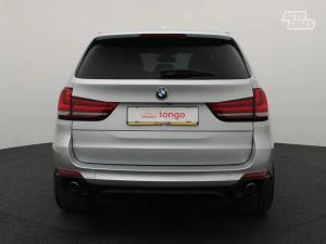 Grey BMW X5 2015 in Vilnius, with an engine capacity of 3.00 L and mileage of 286 thousand km for 17399 €, photo 5 on AUTOMOTO.COM.LV