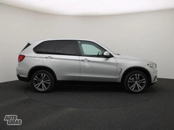 Pelēks BMW X5 2015 Viļņa, ar dzinēja tilpumu 3.00 L un nobraukumu 286 tūkst. km par 17399 €, foto 9 vietnē AUTOMOTO.COM.LV