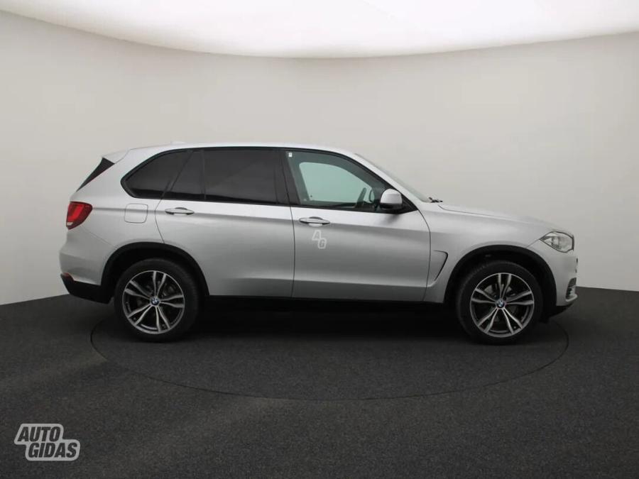 Pelēks BMW X5 2015 Viļņa, ar dzinēja tilpumu 3.00 L un nobraukumu 286 tūkst. km par 17399 €, foto 9 vietnē AUTOMOTO.COM.LV