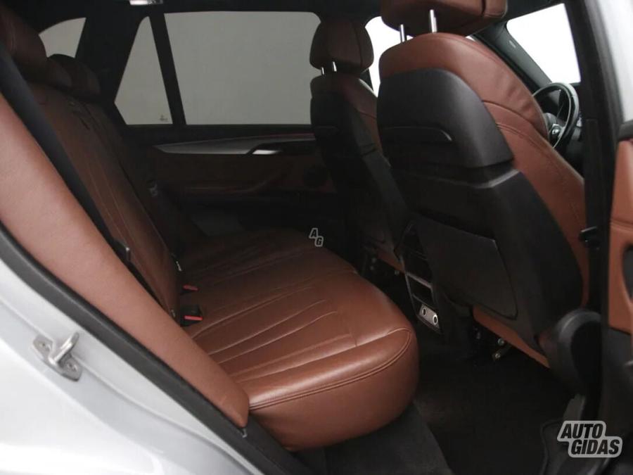 Pelēks BMW X5 2015 Viļņa, ar dzinēja tilpumu 3.00 L un nobraukumu 286 tūkst. km par 17399 €, foto 15 vietnē AUTOMOTO.COM.LV