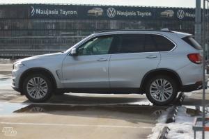 Grey BMW X5 2015 in Marijampole, with an engine capacity of 4.40 L and mileage of 232 thousand km for 12000 €, photo 8 on AUTOMOTO.COM.LV