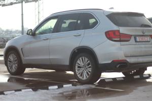 Grey BMW X5 2015 in Marijampole, with an engine capacity of 4.40 L and mileage of 232 thousand km for 12000 €, photo 9 on AUTOMOTO.COM.LV