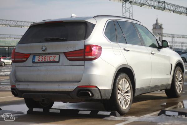 Grey BMW X5 2015 in Marijampole, with an engine capacity of 4.40 L and mileage of 232 thousand km for 12000 €, photo 9 on AUTOMOTO.COM.LV