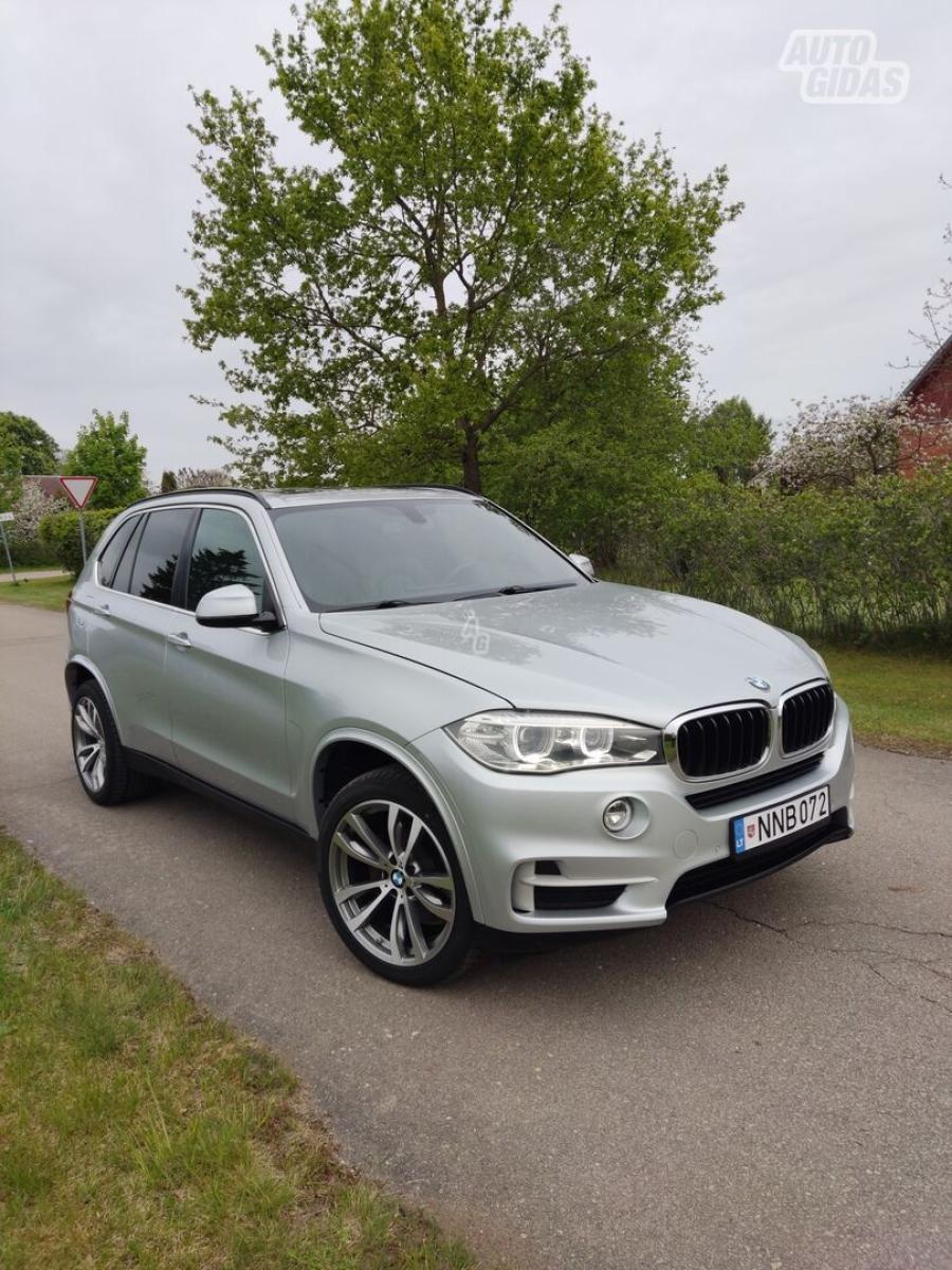 Grey BMW X5 2015 in Silute, with an engine capacity of 3.00 L and mileage of 252 thousand km for 16000 €, photo 5 on AUTOMOTO.COM.LV