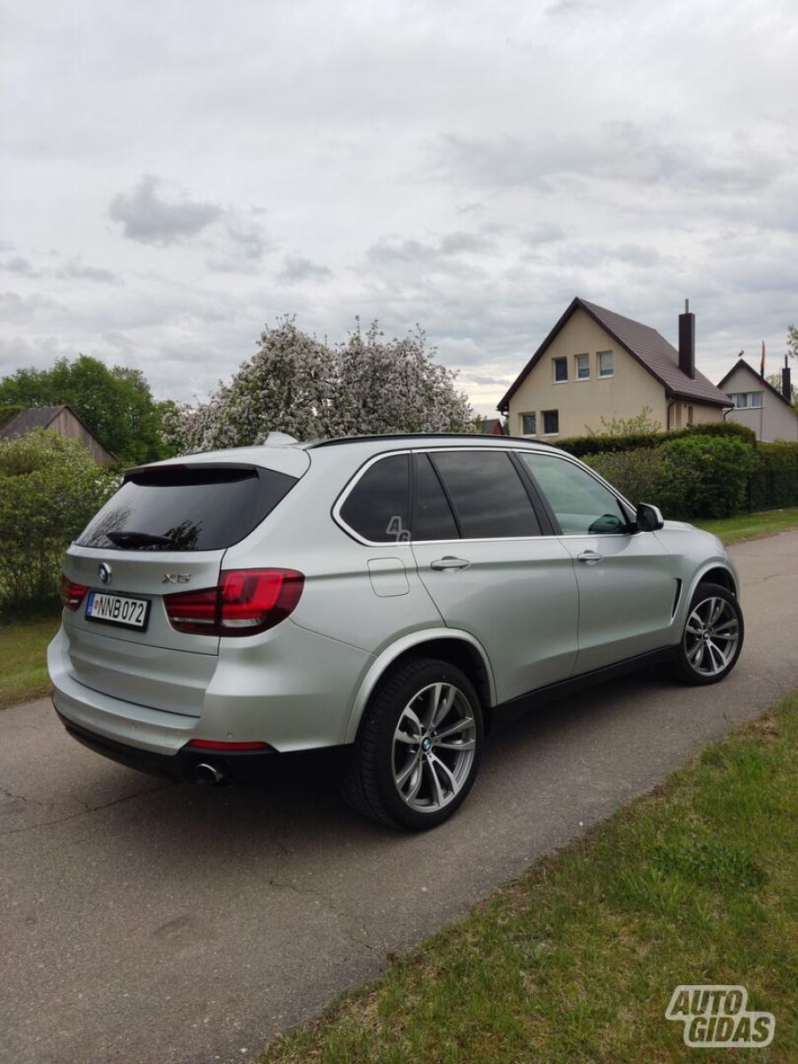 Grey BMW X5 2015 in Silute, with an engine capacity of 3.00 L and mileage of 252 thousand km for 16000 €, photo 6 on AUTOMOTO.COM.LV