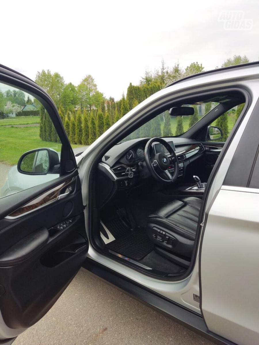 Grey BMW X5 2015 in Silute, with an engine capacity of 3.00 L and mileage of 252 thousand km for 16000 €, photo 7 on AUTOMOTO.COM.LV