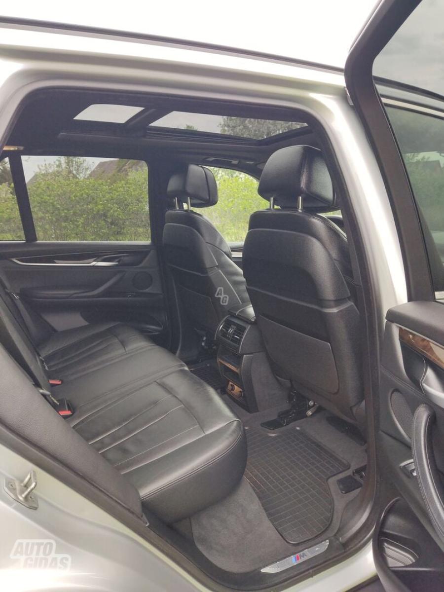 Grey BMW X5 2015 in Silute, with an engine capacity of 3.00 L and mileage of 252 thousand km for 16000 €, photo 10 on AUTOMOTO.COM.LV