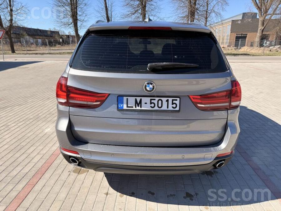 Pelēks BMW X5 2015 Rīga, ar dzinēja tilpumu 3.00 L un nobraukumu 173 tūkst. km par 17900 €, foto 6 vietnē AUTOMOTO.COM.LV