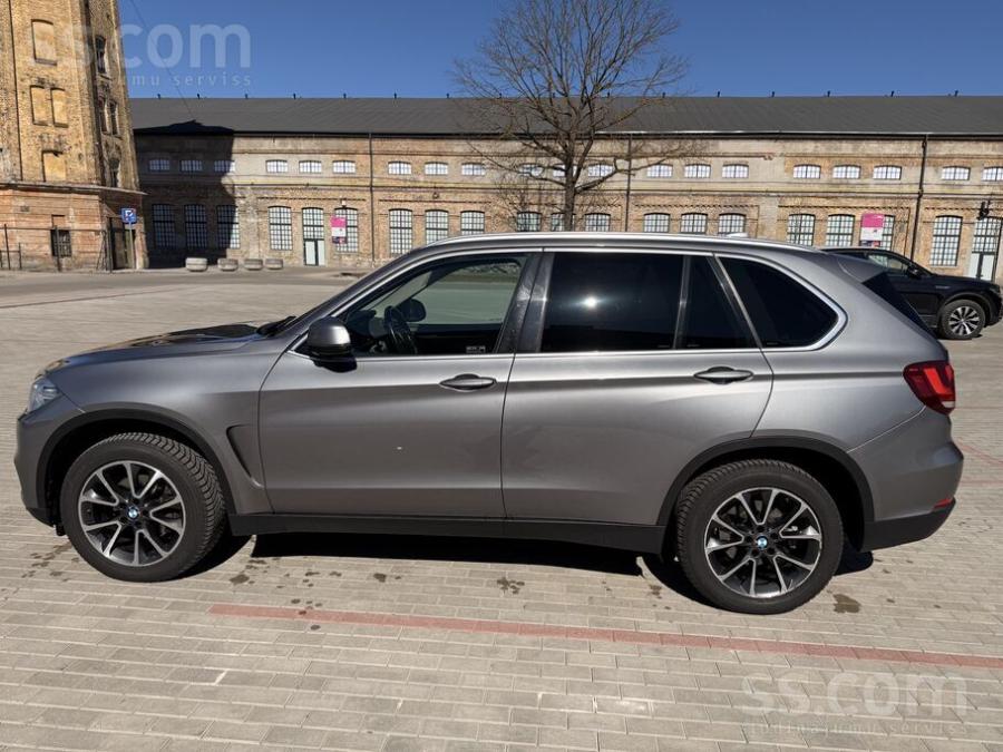 Pelēks BMW X5 2015 Rīga, ar dzinēja tilpumu 3.00 L un nobraukumu 173 tūkst. km par 17900 €, foto 8 vietnē AUTOMOTO.COM.LV