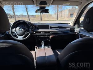 Pelēks BMW X5 2015 Rīga, ar dzinēja tilpumu 3.00 L un nobraukumu 173 tūkst. km par 17900 €, foto 9 vietnē AUTOMOTO.COM.LV
