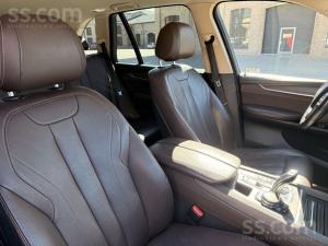 Pelēks BMW X5 2015 Rīga, ar dzinēja tilpumu 3.00 L un nobraukumu 173 tūkst. km par 17900 €, foto 10 vietnē AUTOMOTO.COM.LV