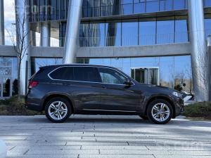 Pelēks BMW X5 2015 Rīga, ar dzinēja tilpumu 3.00 L un nobraukumu 215 tūkst. km par 18890 €, foto 6 vietnē AUTOMOTO.COM.LV