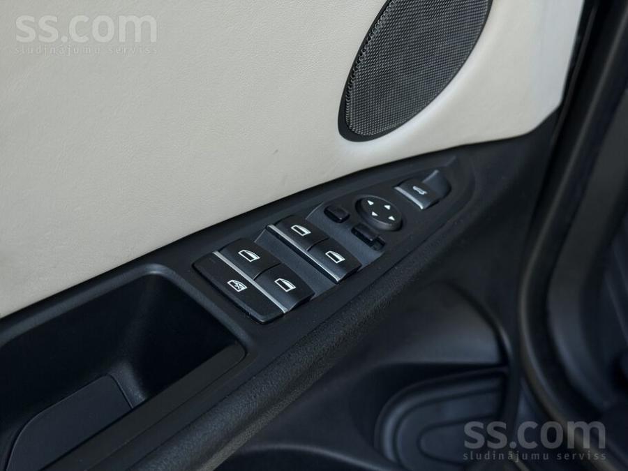 Pelēks BMW X5 2015 Rīga, ar dzinēja tilpumu 3.00 L un nobraukumu 215 tūkst. km par 18890 €, foto 18 vietnē AUTOMOTO.COM.LV