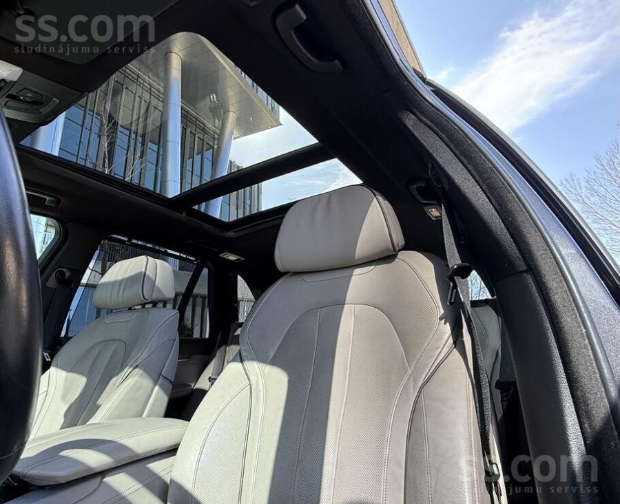 Pelēks BMW X5 2015 Rīga, ar dzinēja tilpumu 3.00 L un nobraukumu 215 tūkst. km par 18890 €, foto 24 vietnē AUTOMOTO.COM.LV