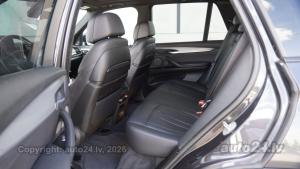 Pelēks BMW X5 2015 Tartu, ar dzinēja tilpumu 3.00 L un nobraukumu 240 tūkst. km par 20995 €, foto 9 vietnē AUTOMOTO.COM.LV