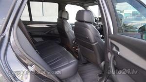 Pelēks BMW X5 2015 Tartu, ar dzinēja tilpumu 3.00 L un nobraukumu 240 tūkst. km par 20995 €, foto 10 vietnē AUTOMOTO.COM.LV