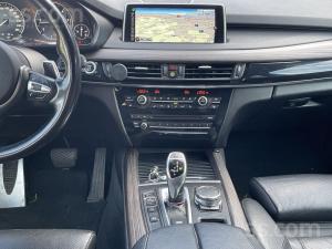 Grey BMW X5 2015 in Riga, with an engine capacity of 3.00 L and mileage of 213 thousand km for 21300 €, photo 7 on AUTOMOTO.COM.LV