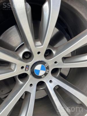 Grey BMW X5 2015 in Riga, with an engine capacity of 3.00 L and mileage of 213 thousand km for 21300 €, photo 10 on AUTOMOTO.COM.LV
