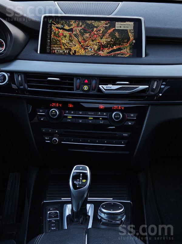 Grey BMW X5 2015 in Riga, with an engine capacity of 3.00 L and mileage of 244 thousand km for 23500 €, photo 10 on AUTOMOTO.COM.LV