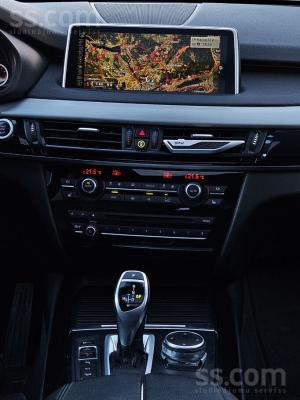 Grey BMW X5 2015 in Riga, with an engine capacity of 3.00 L and mileage of 244 thousand km for 23500 €, photo 11 on AUTOMOTO.COM.LV