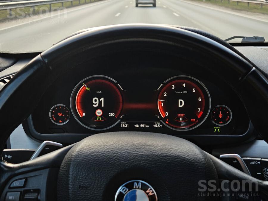 Grey BMW X5 2015 in Riga, with an engine capacity of 3.00 L and mileage of 244 thousand km for 23500 €, photo 15 on AUTOMOTO.COM.LV