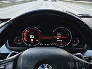 Grey BMW X5 2015 in Riga, with an engine capacity of 3.00 L and mileage of 244 thousand km for 23500 €, photo 16 on AUTOMOTO.COM.LV
