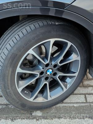 Grey BMW X5 2015 in Riga, with an engine capacity of 3.00 L and mileage of 244 thousand km for 23500 €, photo 25 on AUTOMOTO.COM.LV