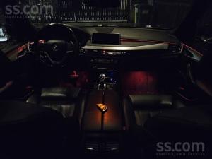 Grey BMW X5 2015 in Riga, with an engine capacity of 3.00 L and mileage of 244 thousand km for 23500 €, photo 28 on AUTOMOTO.COM.LV