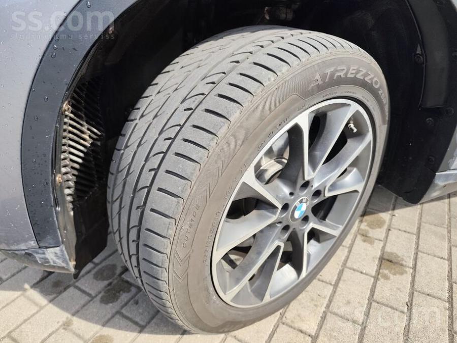 Pelēks BMW X5 2015 Jēkabpils, ar dzinēja tilpumu 3.00 L un nobraukumu 302 tūkst. km par 14800 €, foto 18 vietnē AUTOMOTO.COM.LV