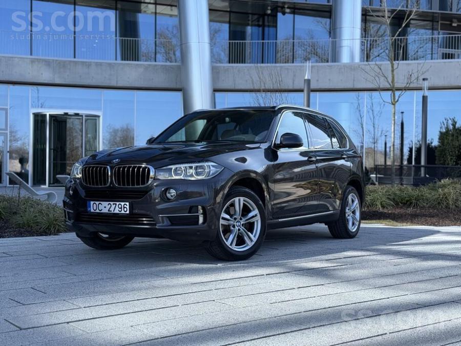 Pelēks BMW X5 2015 Rīga, ar dzinēja tilpumu 3.00 L un nobraukumu 211 tūkst. km par 23500 €, foto 1 vietnē AUTOMOTO.COM.LV