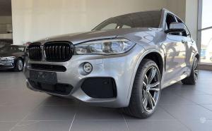 Grey BMW X5 2015 in Marijampole, with an engine capacity of 2.99 L and mileage of 247 thousand km for 23999 €, photo 3 on AUTOMOTO.COM.LV