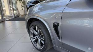 Grey BMW X5 2015 in Marijampole, with an engine capacity of 2.99 L and mileage of 247 thousand km for 23999 €, photo 5 on AUTOMOTO.COM.LV