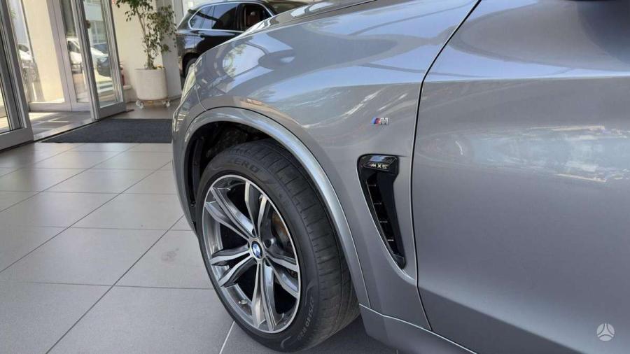 Grey BMW X5 2015 in Marijampole, with an engine capacity of 2.99 L and mileage of 247 thousand km for 23999 €, photo 5 on AUTOMOTO.COM.LV