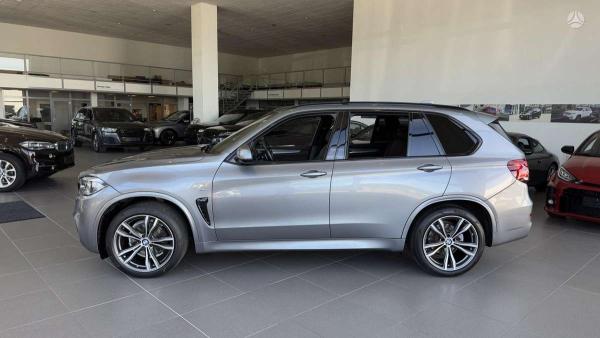 Grey BMW X5 2015 in Marijampole, with an engine capacity of 2.99 L and mileage of 247 thousand km for 23999 €, photo 7 on AUTOMOTO.COM.LV
