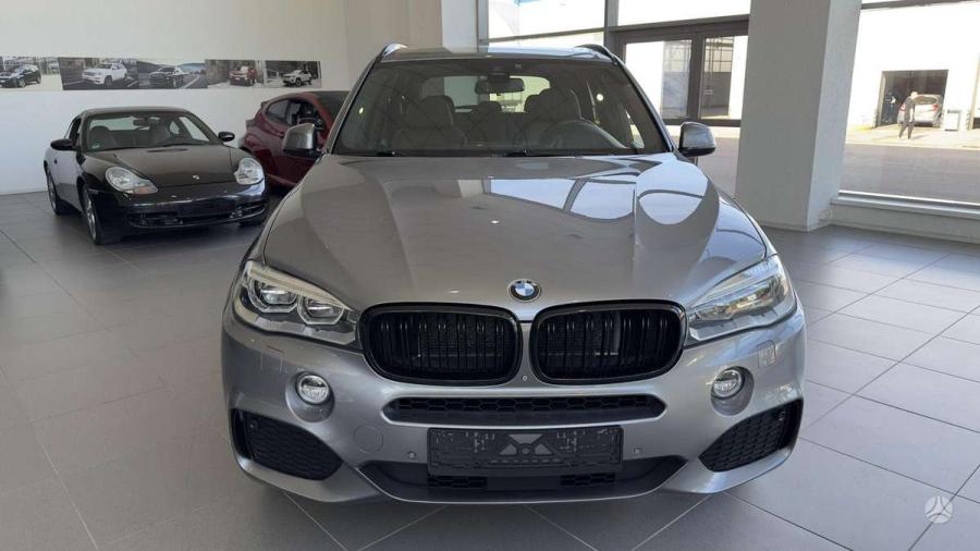 Grey BMW X5 2015 in Marijampole, with an engine capacity of 2.99 L and mileage of 247 thousand km for 23999 €, photo 15 on AUTOMOTO.COM.LV