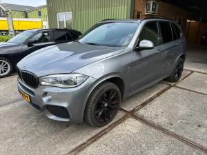 Pelēks BMW X5 2015 Jūrmala, ar dzinēja tilpumu 3.00 L un nobraukumu 216 tūkst. km par 21990 €, foto  vietnē AUTOMOTO.COM.LV